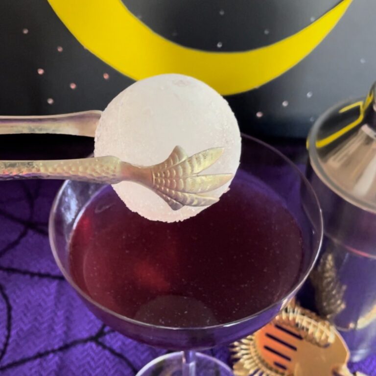 Total Solar Eclipse Cocktail Drink - inspirationapron.com